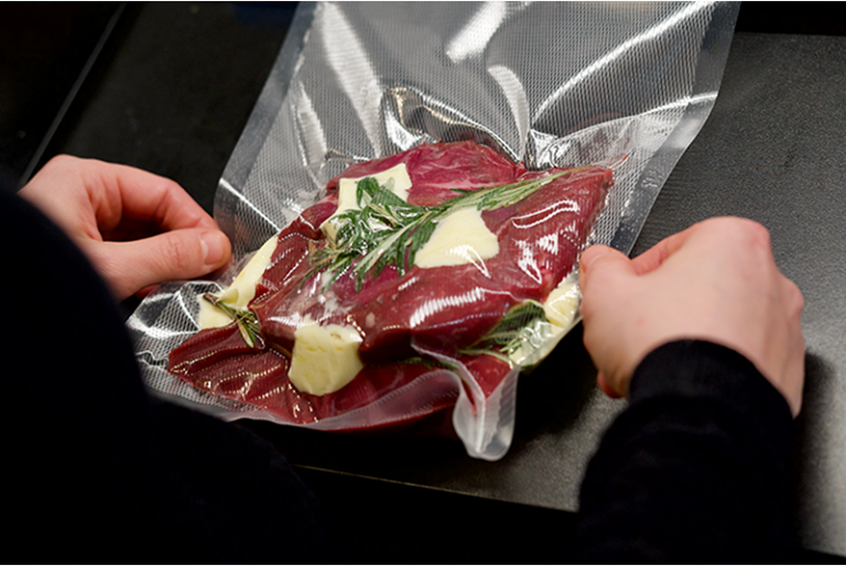 Wet vs Dry Aged Beef: Key Differences in Taste and Texture