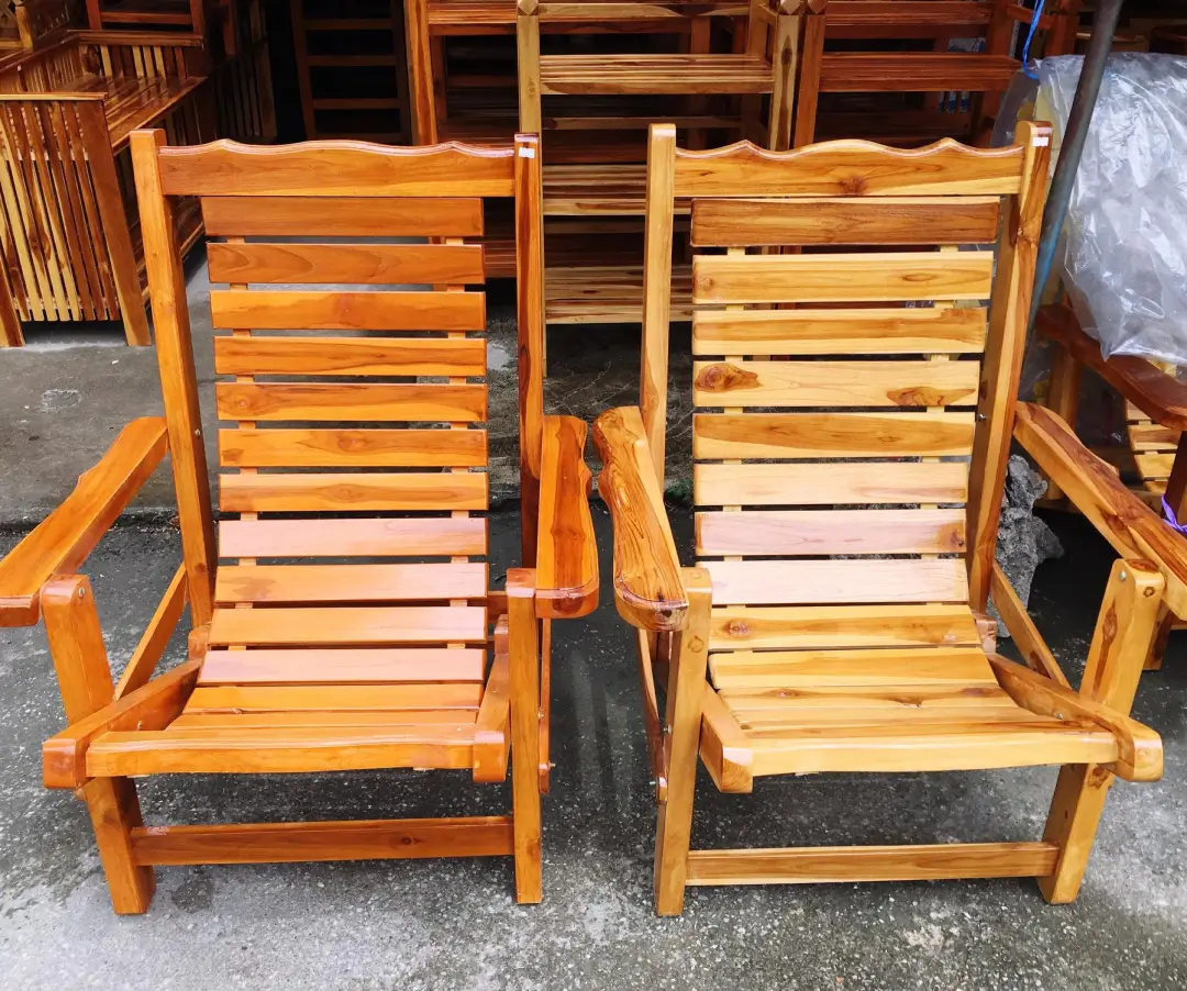 Teak vs Acacia Wood: Which Is Better for Your Outdoor Furniture?