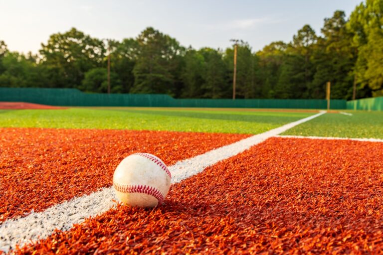Baseball: A Fun Kids’ Guide to the Game